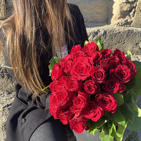 Bouquet de 30 Roses Rouges - Livraison en Express | Florajet