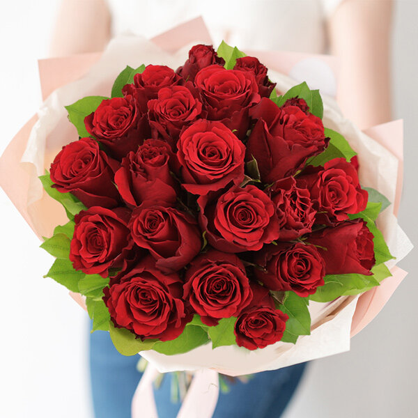 Bouquet de 20 Roses Rouges - Livraison en Express | Florajet